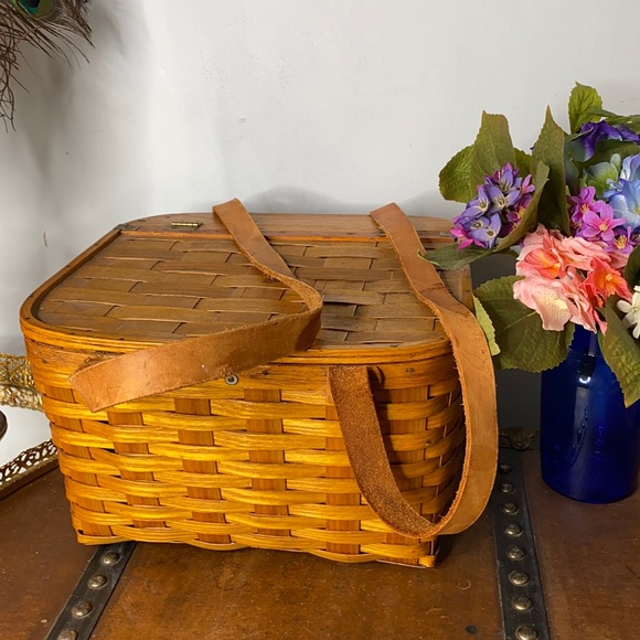West Rindge Basket | Accents | Vintage West Rindge Picnic Basket Tan ...